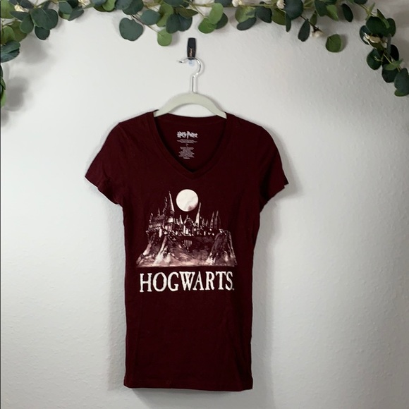 Tops | Hogwarts Tee | Poshmark